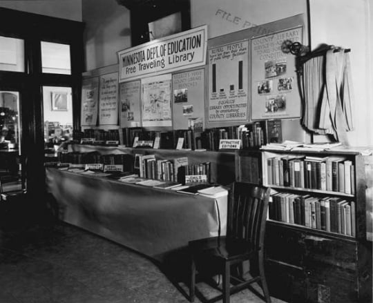Traveling Libraries | MNopedia